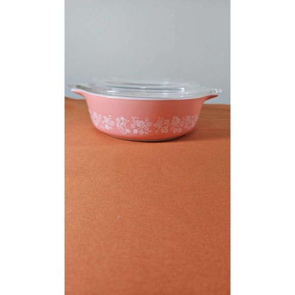 Pyrex | Kitchen | Vintage Pyrex Pink Gooseberry Cinderella Pint ...